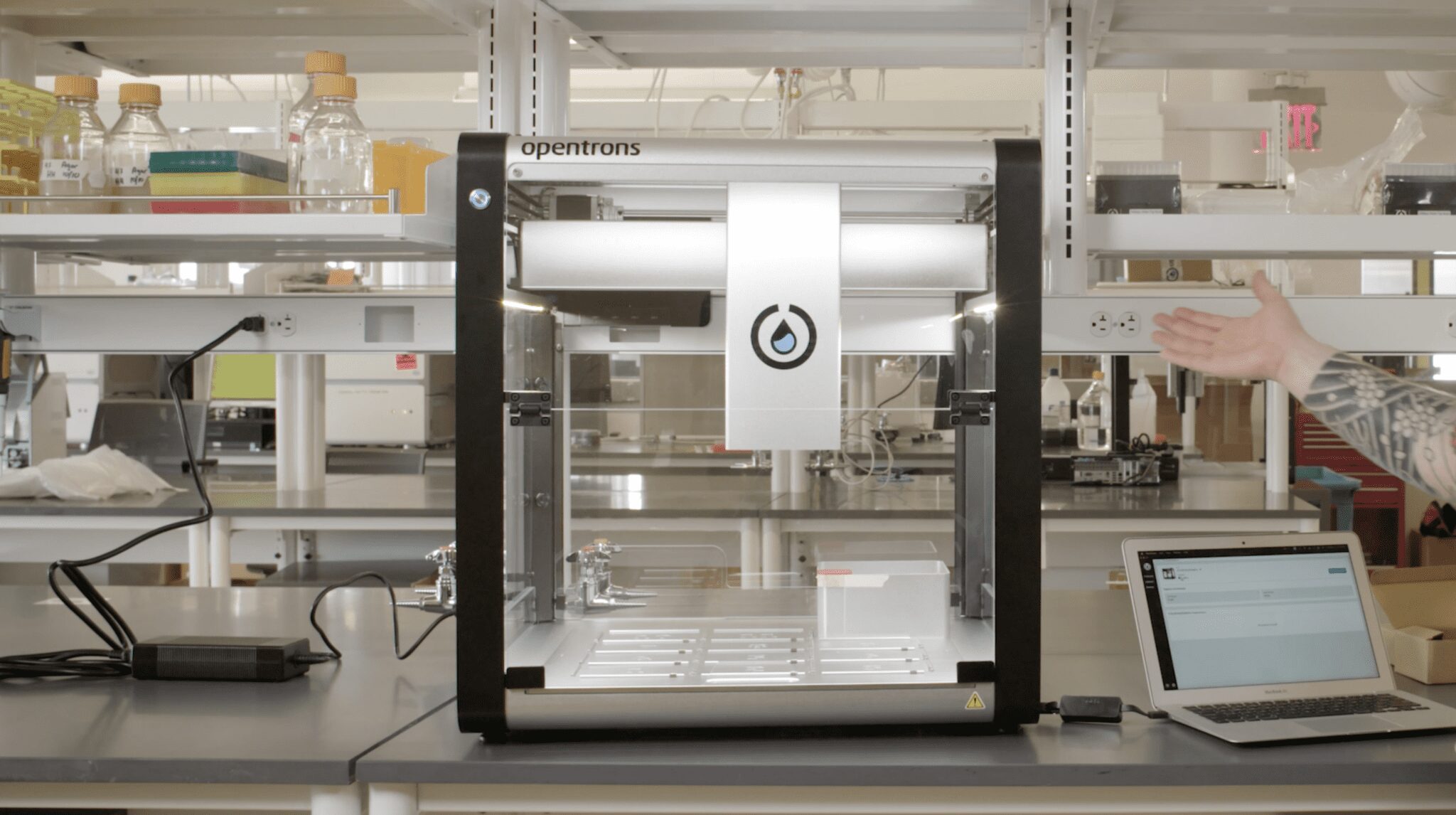 Sebastian Eggert 是如何通过使用 Opentrons 获得实验室自动化博士学位的 - Opentrons中国官网